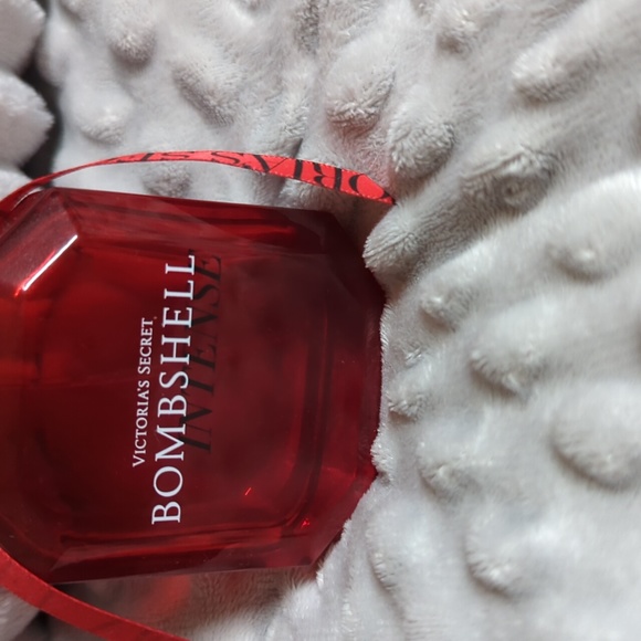 Victoria's Secret | Bath & Body | Empty Victoria Secret Bombshell ...